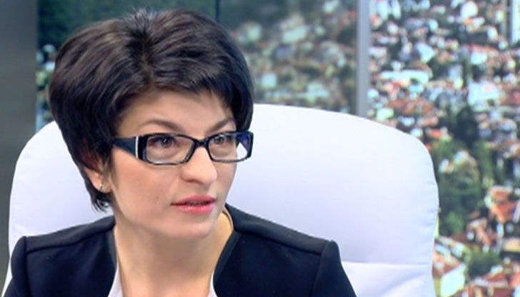 Десислава Атанасова спретна нов скандал в ефир