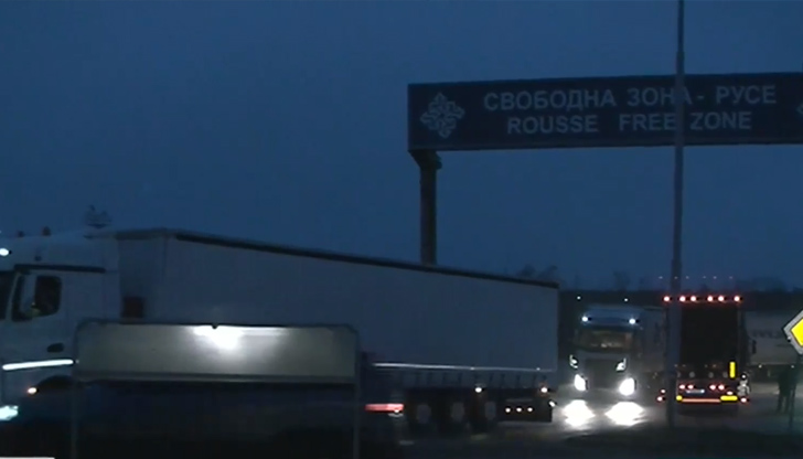 „Дунав мост” осъмна с тапа от тирове - DUNAVMOST.com