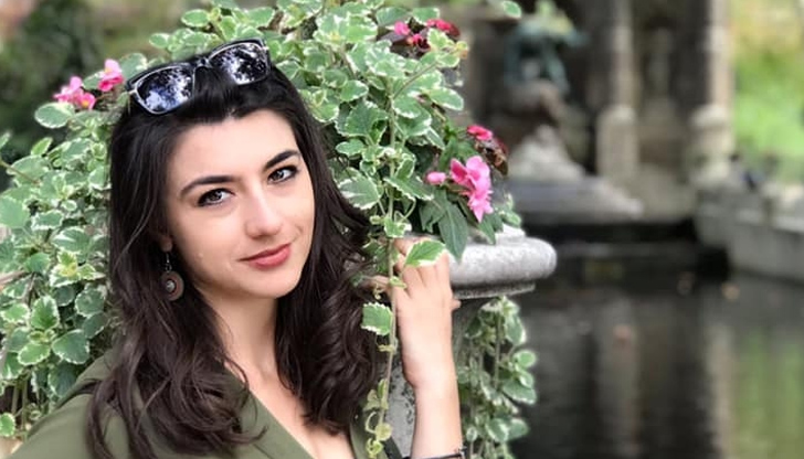 Лена Бориславова блокира 40 хиляди лева от сметка на Слави Трифонов - DUNAVMOST.com