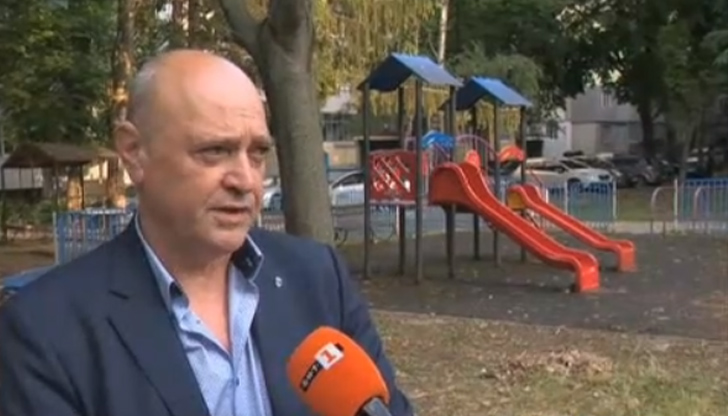 Георги Игнатов: Вижда се, че падналото дърво върху детска площадка е ...