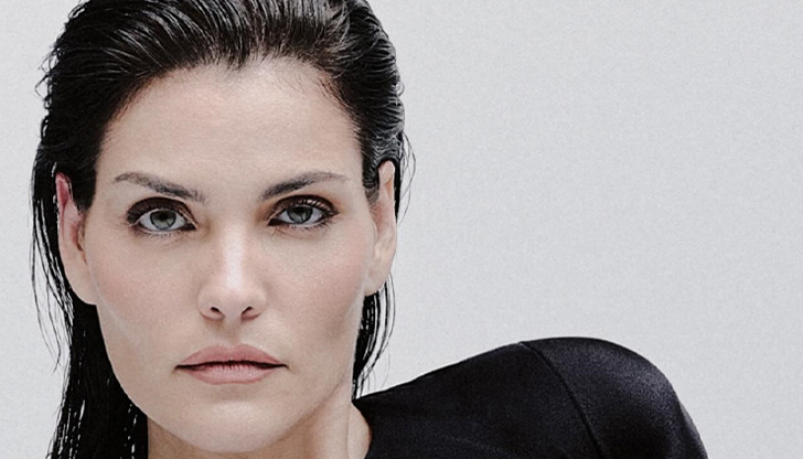 Отвлякоха модел на Victoria's Secret - DUNAVMOST.com