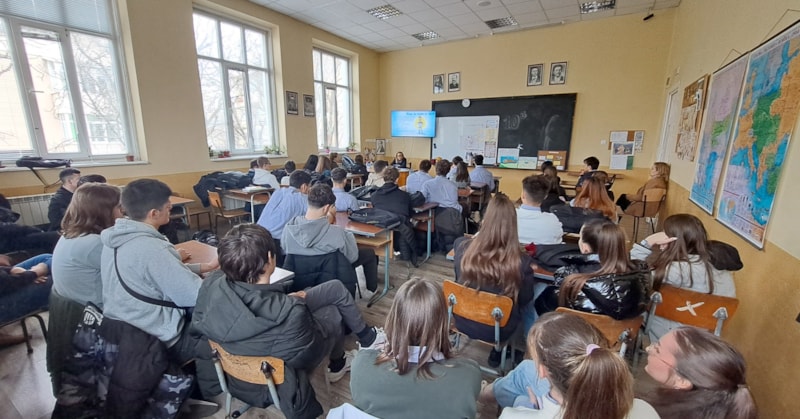 Ученици от МГ „Баба Тонка“ научиха трудовите си права - DUNAVMOST.com